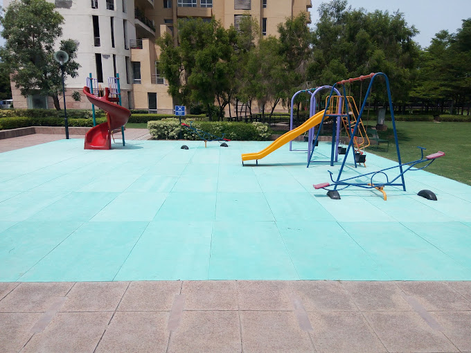Unitech Escape, Nirvana Country, Gurgaon | Price List & Brochure, Floor ...